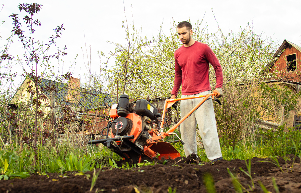 Rotavátor: Nenahraditeľný pomocník pre vašu záhradu - TechGarden.sk